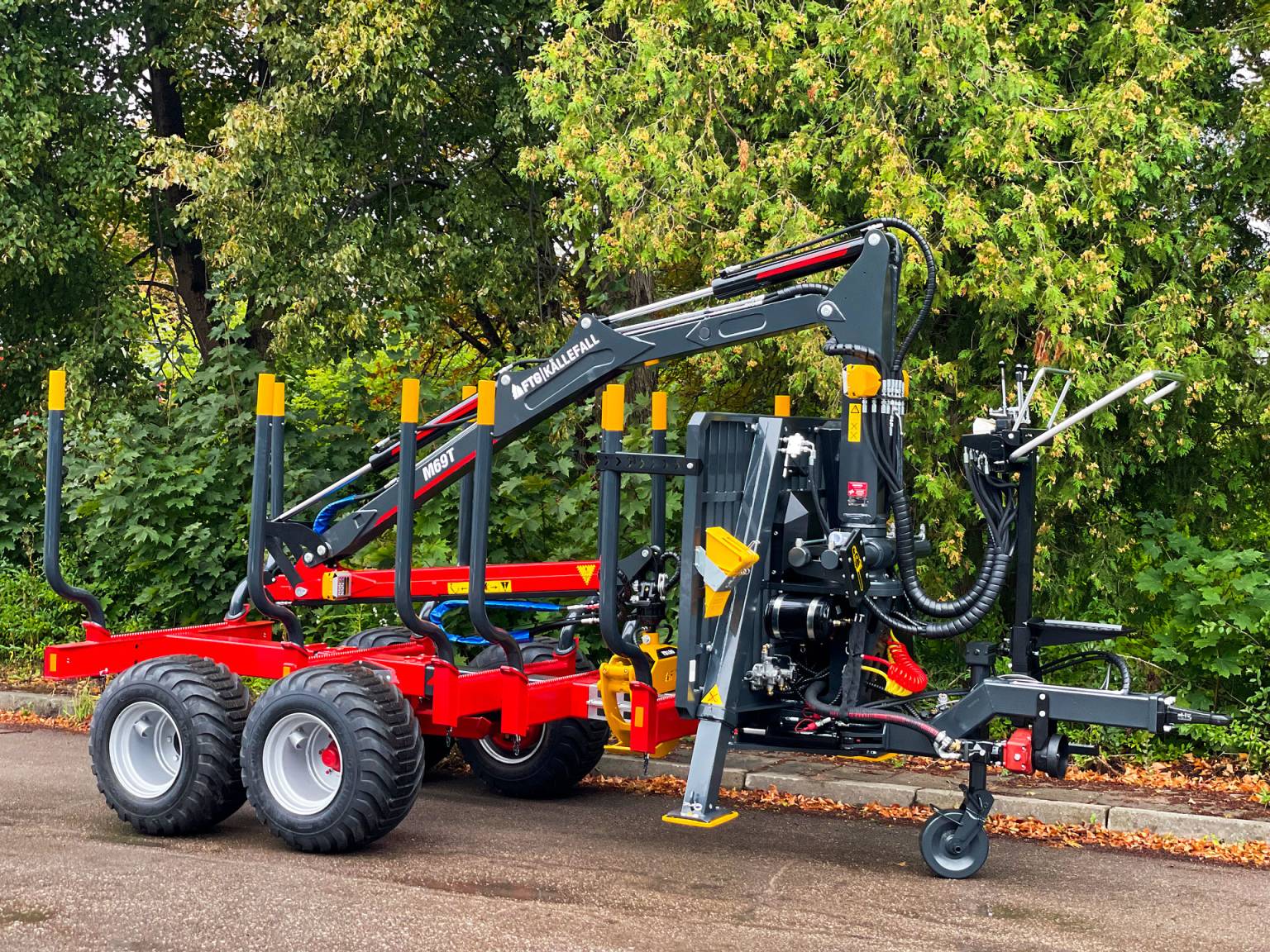 Rückewagen mit Kran | Kompakt und stark | Källefall