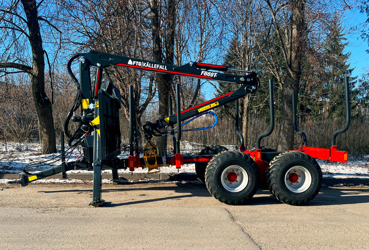 New trailer-crane combination FB70-FB69T - FTG Källefall
